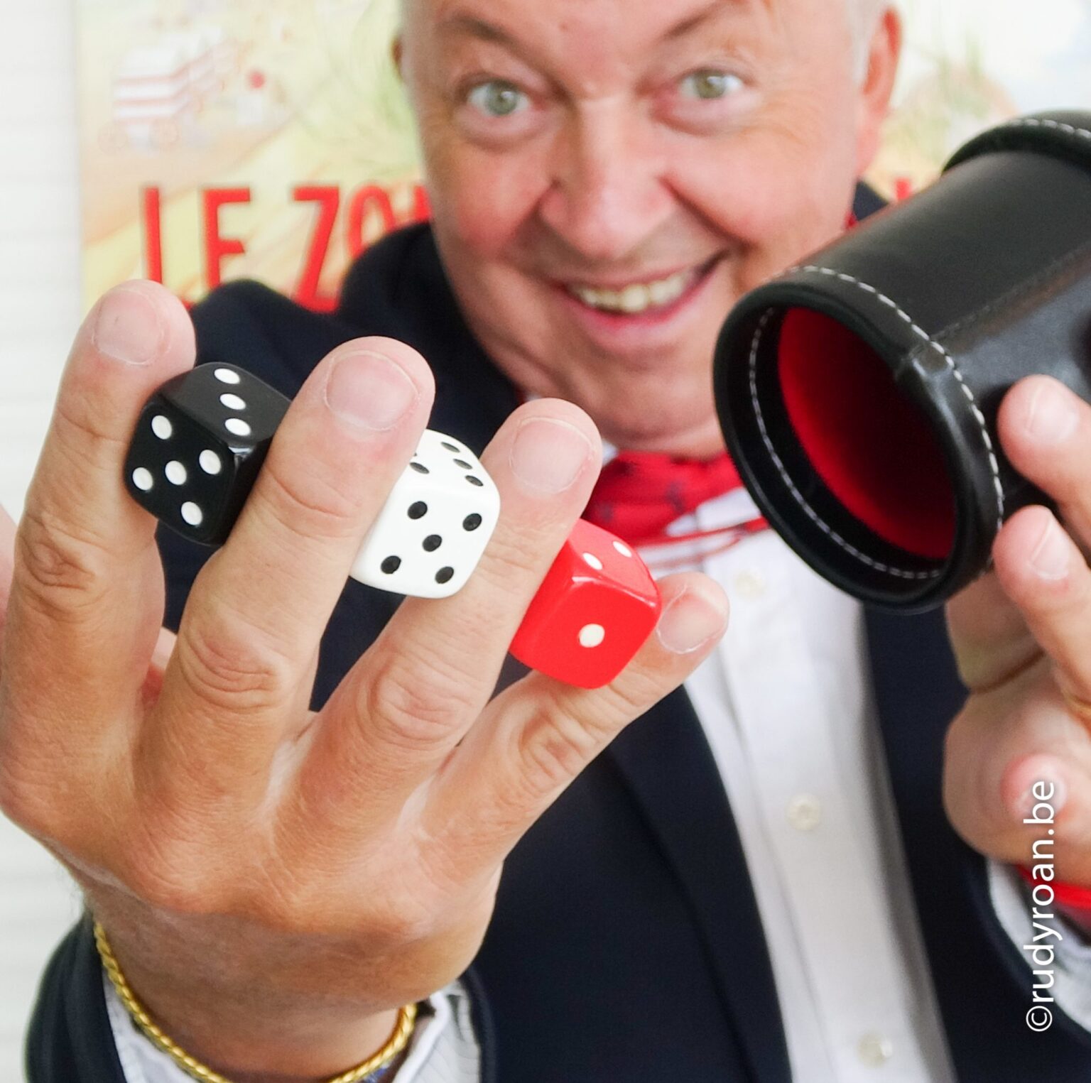 Clown Papa Chico - Elk feest wordt een succes